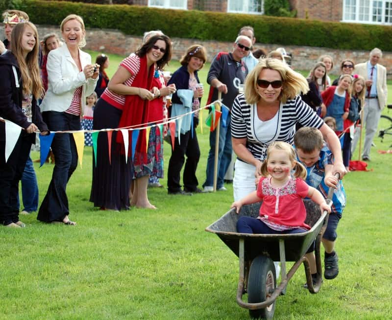 Community spirit is alive and well in UK, finds report - Positive News ...