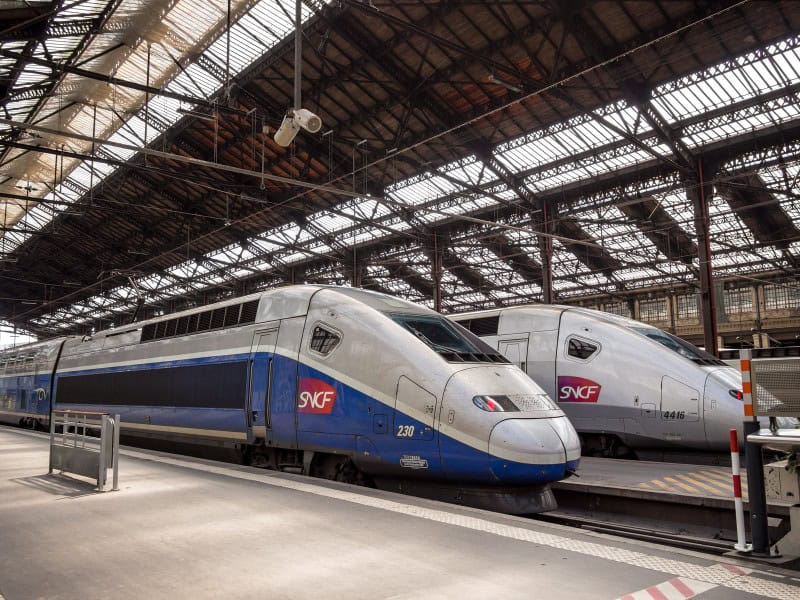 All aboard the new super-fast Paris-Barcelona train - Positive News ...