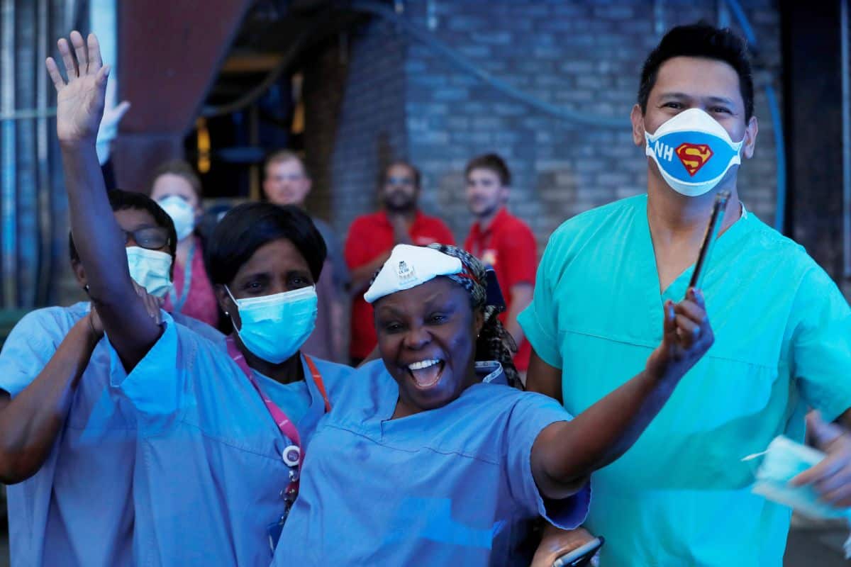 Crowdfunding campaign to get Positive News to frontline NHS workers ...