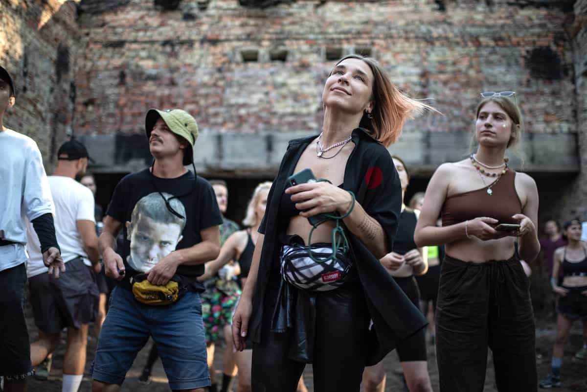 The techno ‘clean-up raves’ restoring Ukraine - Positive News - Positive News