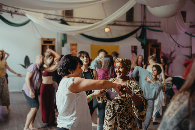 For the love of: ecstatic dance - Positive News